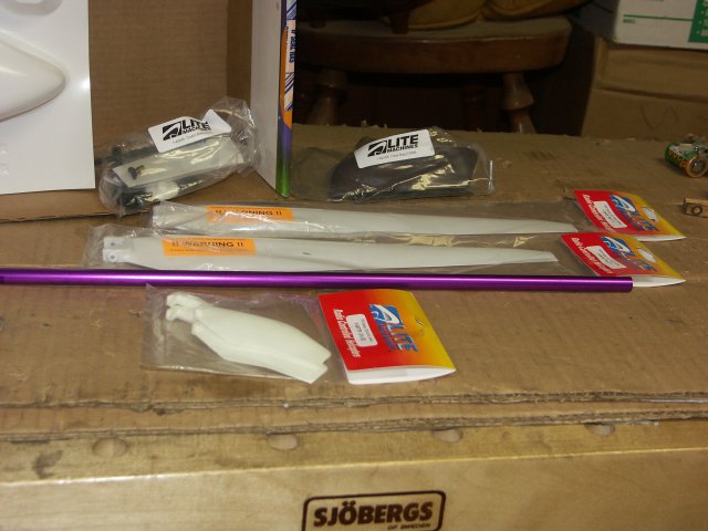 Corona, Futaba Radio, Gyro, and all with it